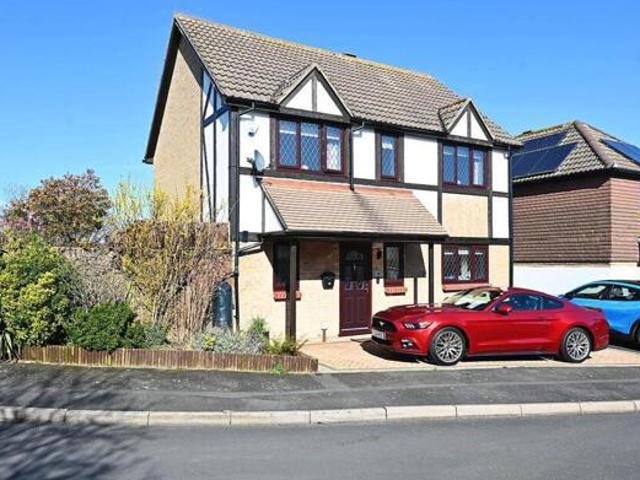 4 Bedroom House Hailsham East Sussex LS101200209