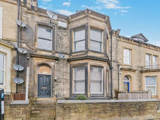 4 Bedroom House Halifax Calderdale 98612449