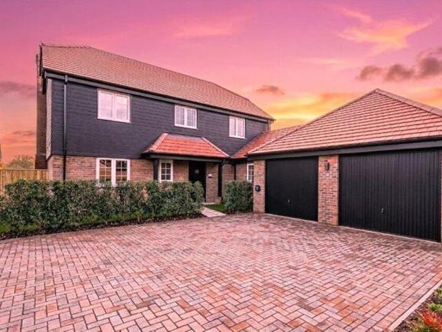 4 Bedroom House Hampshire Hampshire LS100097033