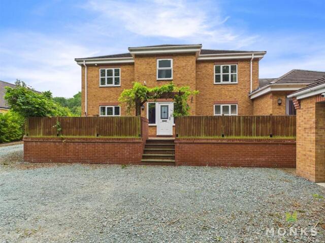 4 Bedroom House Hanwood Hanwood 100097103