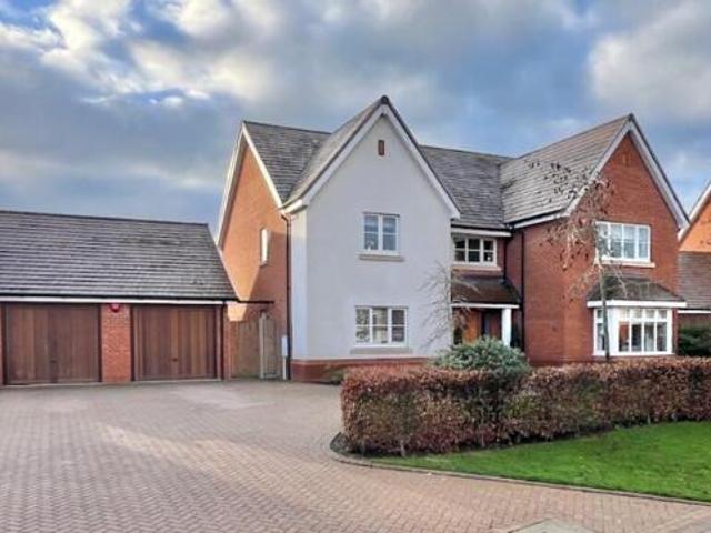4 Bedroom House Harlow Essex 99204190