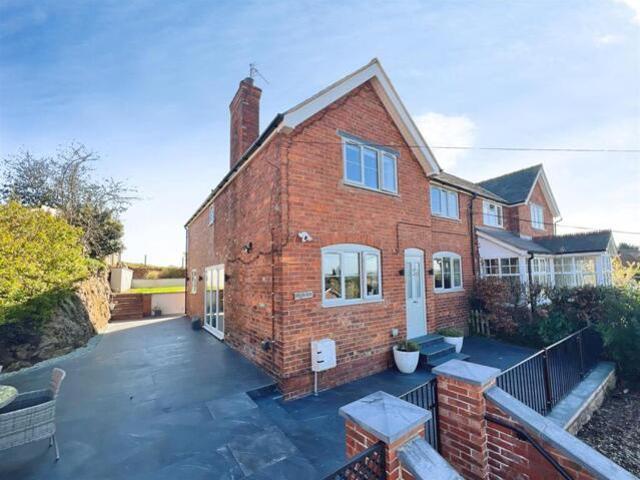 4 Bedroom House Harmer Hill Harmer Hill LS101931448