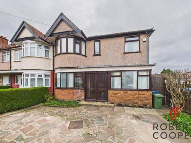 4 Bedroom House Harrow Greater London 100540833