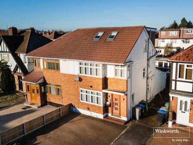 4 Bedroom House Harrow Greater London 98903790
