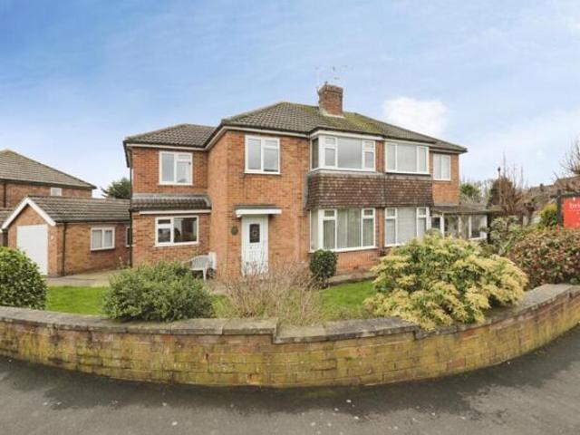 4 Bedroom House Harrogate North Yorkshire LS100425969