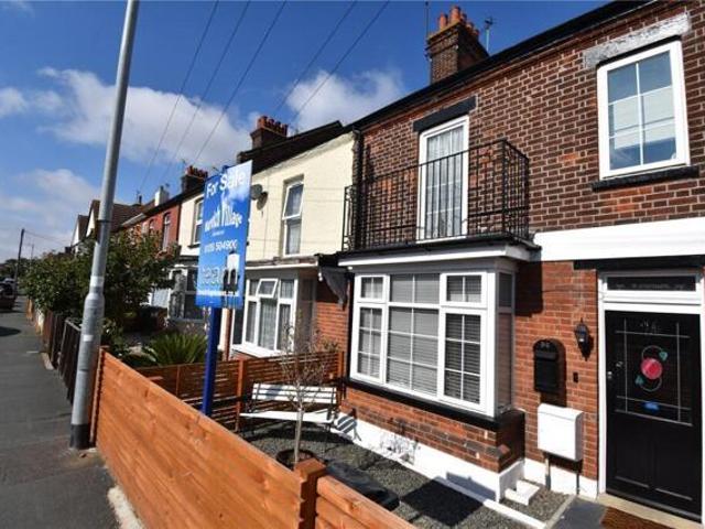 4 Bedroom House Harwich Essex 98278190