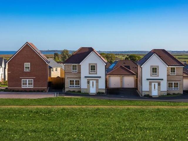 4 Bedroom House Harwich Essex LS98386942
