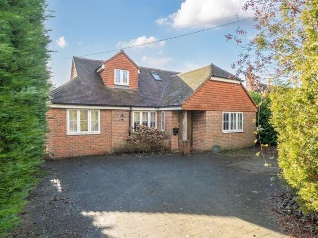 4 Bedroom House Haslemere Surrey 101677415