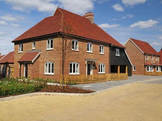 4 Bedroom House Haslemere Surrey LS99773849