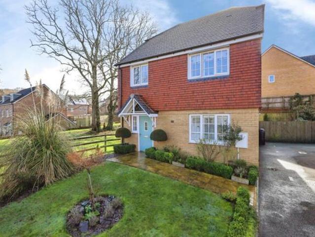 4 Bedroom House Heathfield East Sussex LS99895400