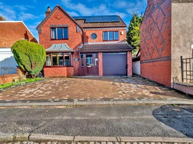 4 Bedroom House Hednesford Staffordshire 98834917