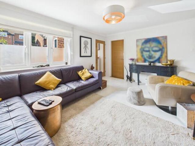 4 Bedroom House Hemel Hempstead Hertfordshire 101025675