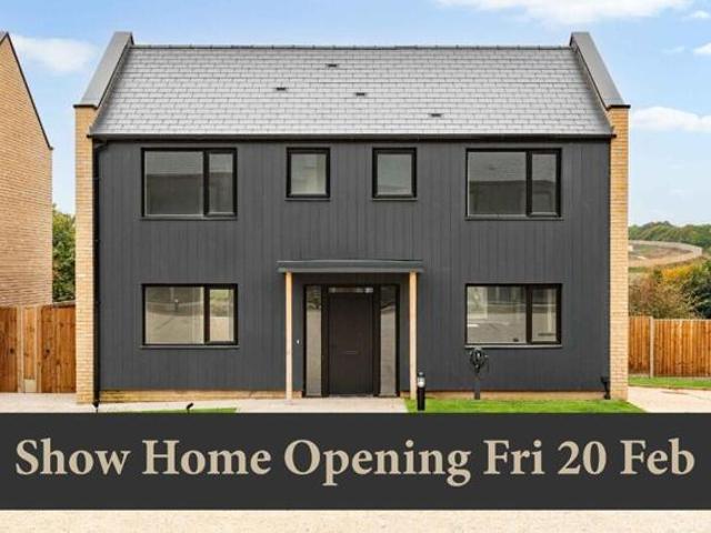 4 Bedroom House Hertfordshire Hertfordshire LS98969029