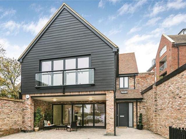 4 Bedroom House Hitchin Hertfordshire 101743299