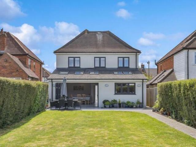 4 Bedroom House High Wycombe Buckinghamshire LS100366201