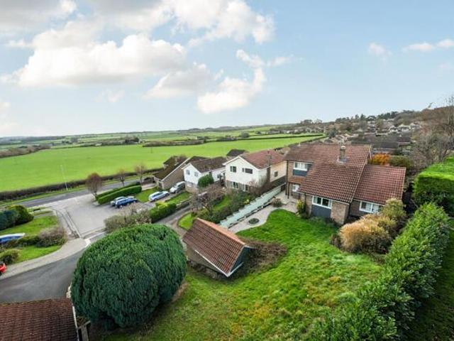 4 Bedroom House Highworth Swindon 98864788