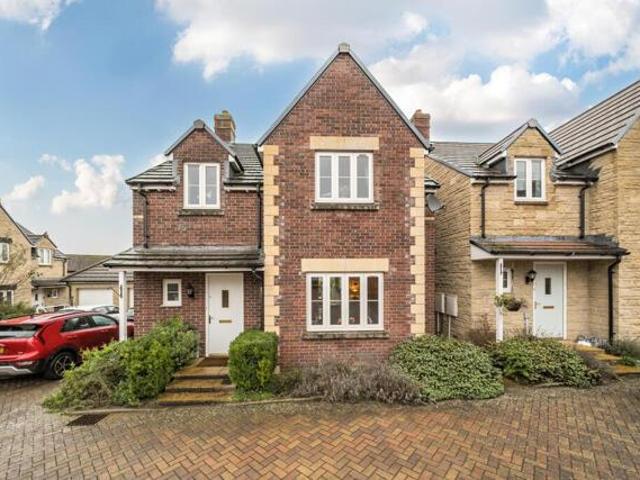 4 Bedroom House Highworth Swindon 98968940