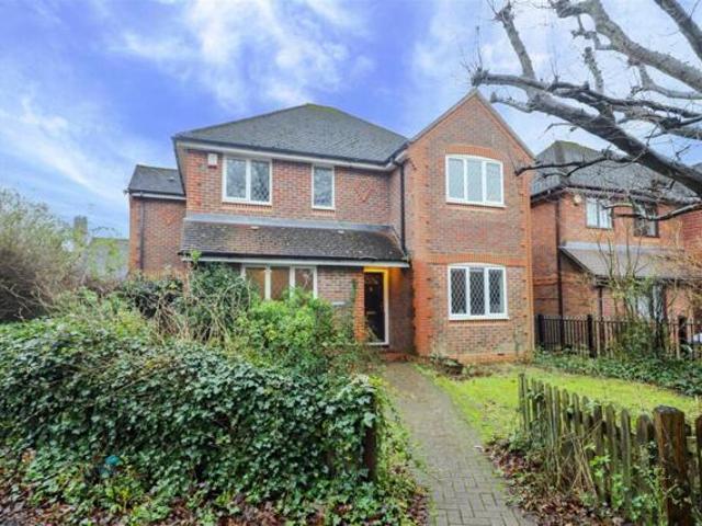 4 Bedroom House Hillingdon Greater London LS100426571