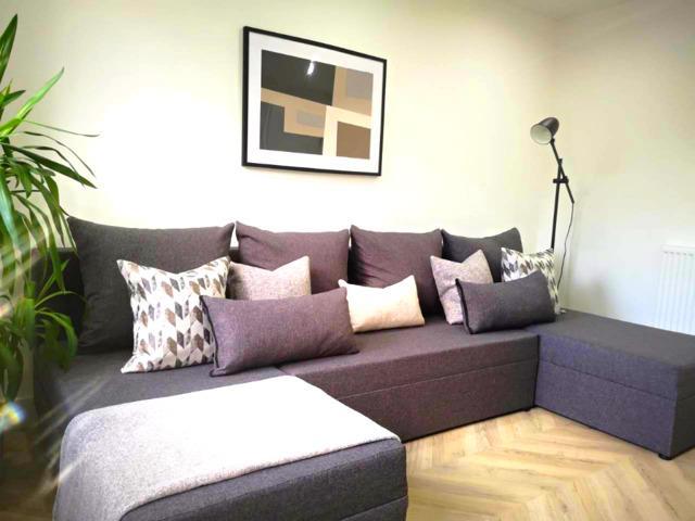 4 Bedroom House Huddersfield West Yorkshire 99817655