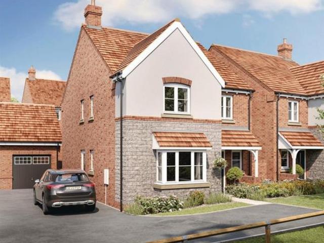 4 Bedroom House Hugglescote Hugglescote 99029632