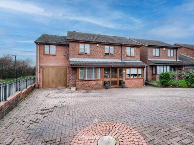 4 Bedroom House Hurley Warwickshire LS98864632