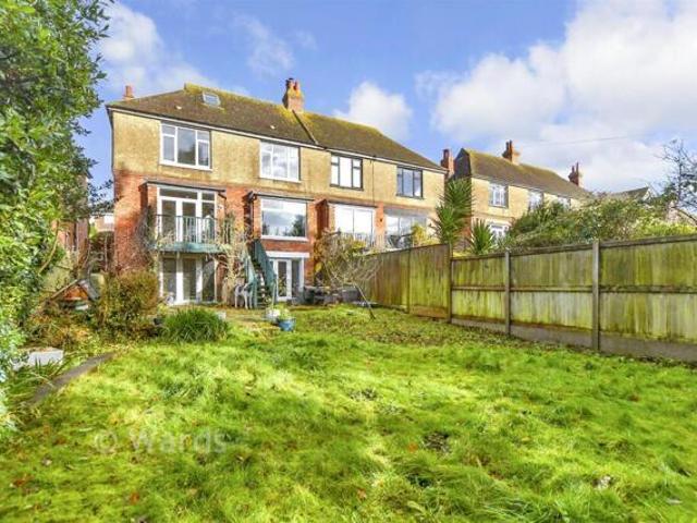 4 Bedroom House Hythe Hampshire LS101892295