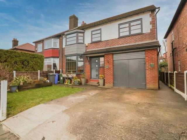 4 Bedroom House Hyde Tameside 100786594