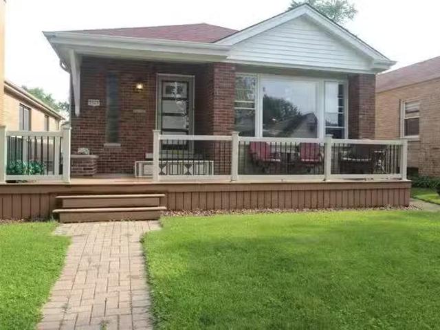 4 bedroom House in Beverly, Chicago 2543 W 115th Pl