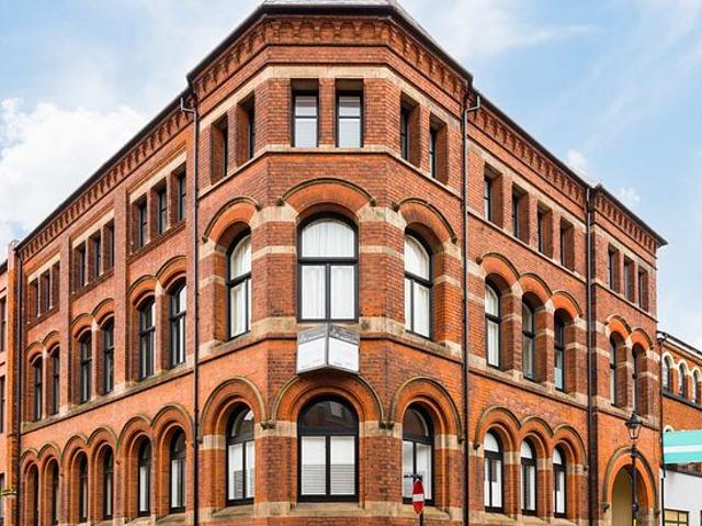 4 bedroom house in Birmingham