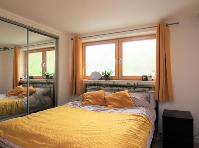 4 bedroom house in Glasgow
