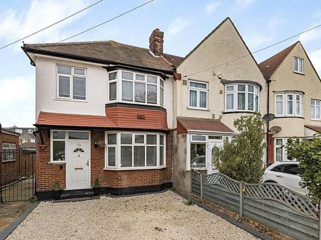 4 bedroom house in Isleworth