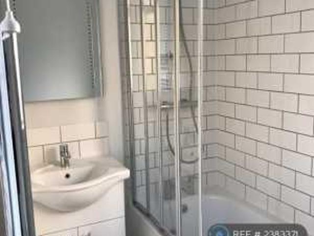 4 bedroom house in London, London, SE5 4 bed #2383371
