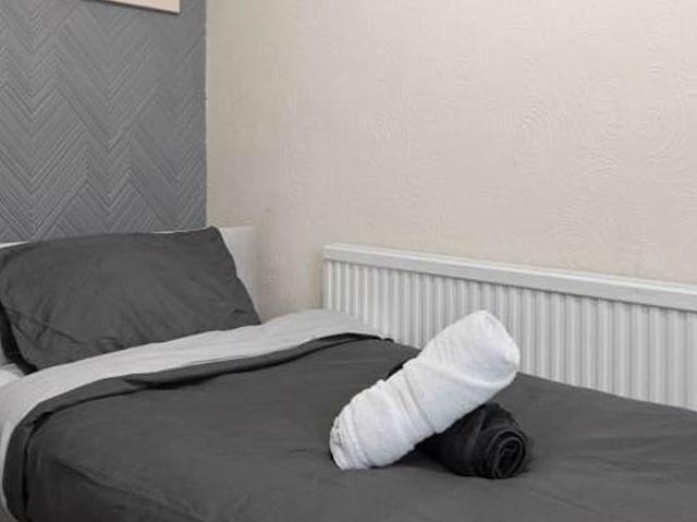 4 bedroom house in London