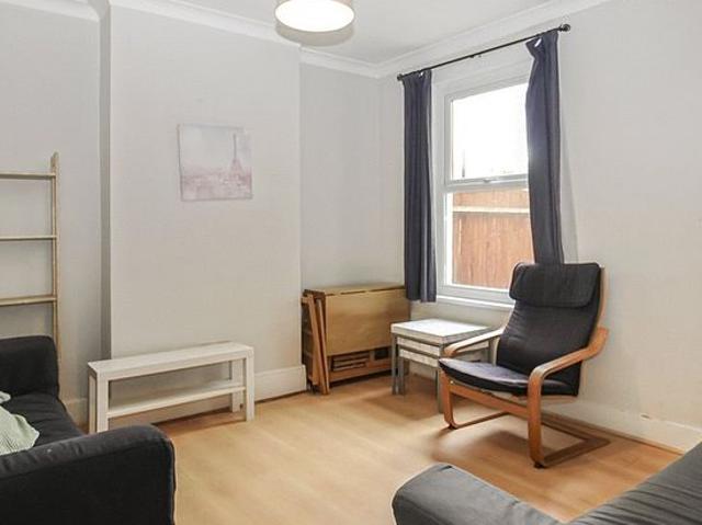 4 bedroom house in London