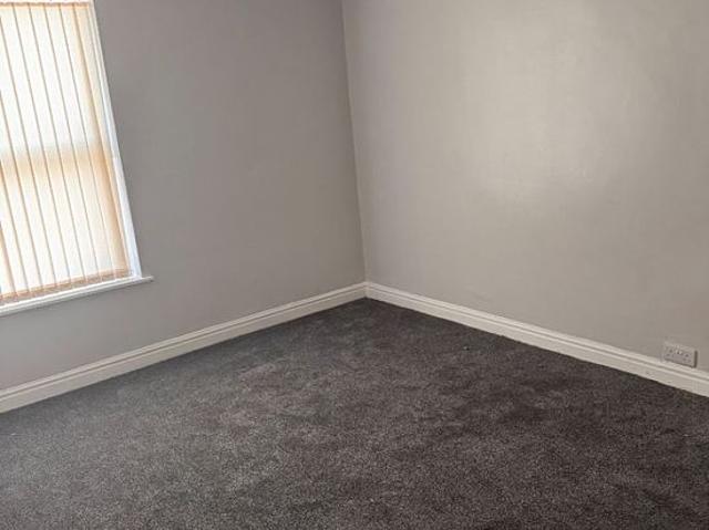 4 bedroom house in Leeds