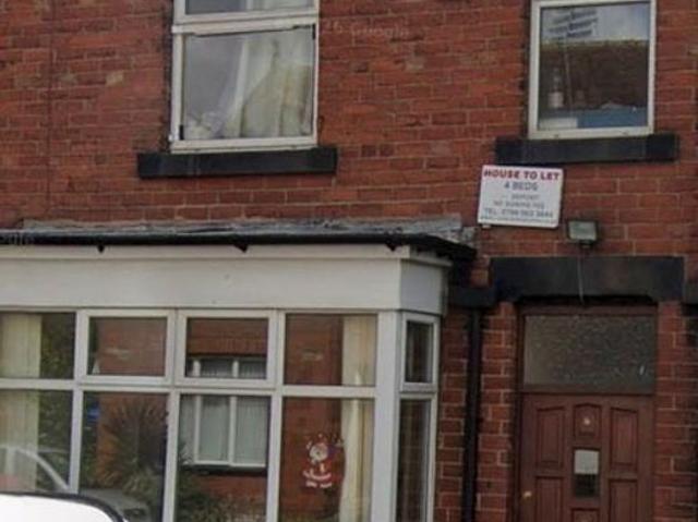 4 bedroom house in Leeds