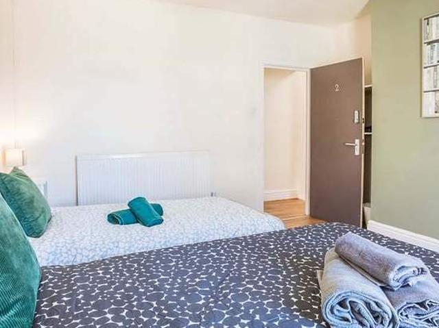 4 bedroom house in Liverpool