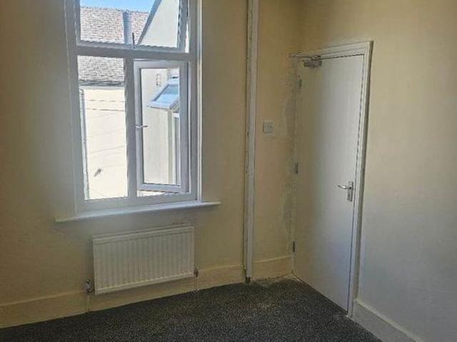 4 bedroom house in Liverpool
