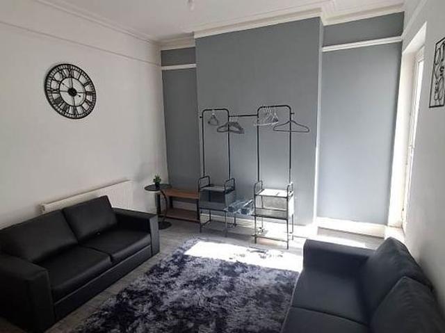 4 bedroom house in Liverpool