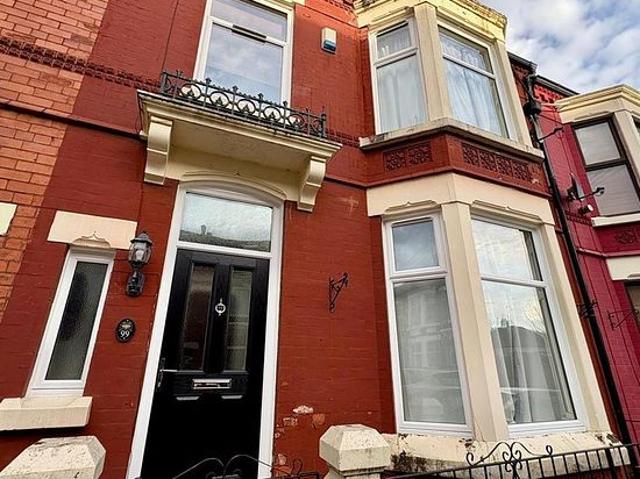 4 bedroom house in Liverpool