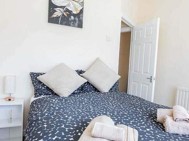 4 bedroom house in Liverpool