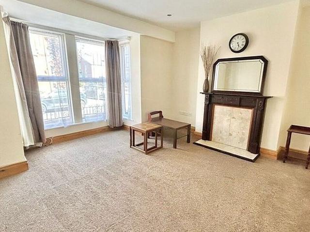 4 bedroom house in Liverpool