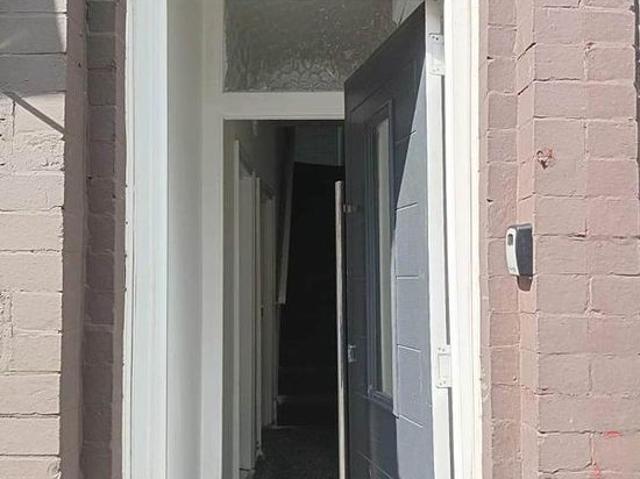 4 bedroom house in Liverpool