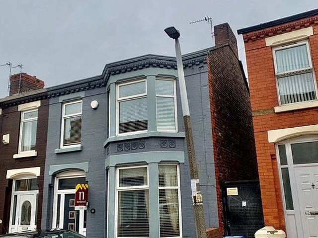 4 bedroom house in Liverpool