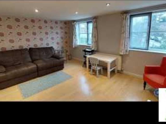 4 bedroom house in Pickard Close, London, N14 4 bed #2375083