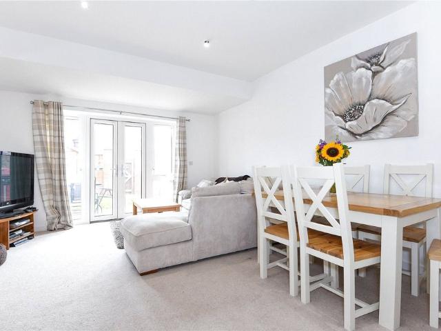 4 bedroom House in Robert Parker Road, Reading