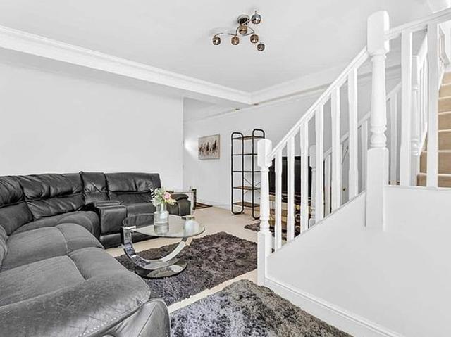 4 bedroom house in Romford