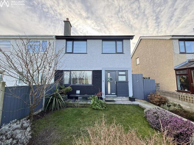 4 Bedroom House Isle Of Anglesey Isle Of Anglesey LS100456723