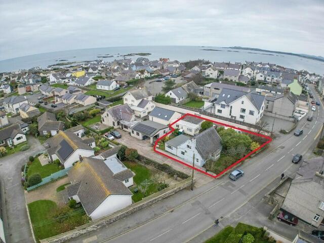 4 Bedroom House Isle Of Anglesey Isle Of Anglesey LS101060304