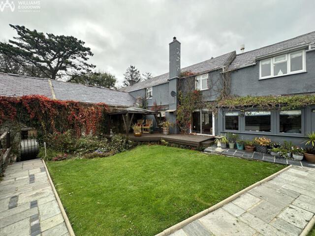 4 Bedroom House Isle Of Anglesey Isle Of Anglesey LS99641944